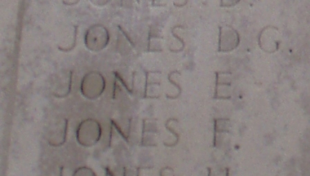 Blaenau Ffestiniog (Oakeley Quarries) War Memorial – WWWMP.Wales